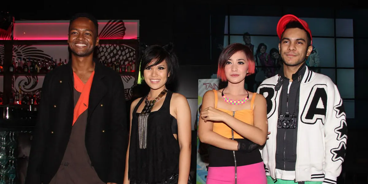 Tangga: Cover Lagu Sephia, Banyak Sheila Gank Ngambek - KapanLagi.com