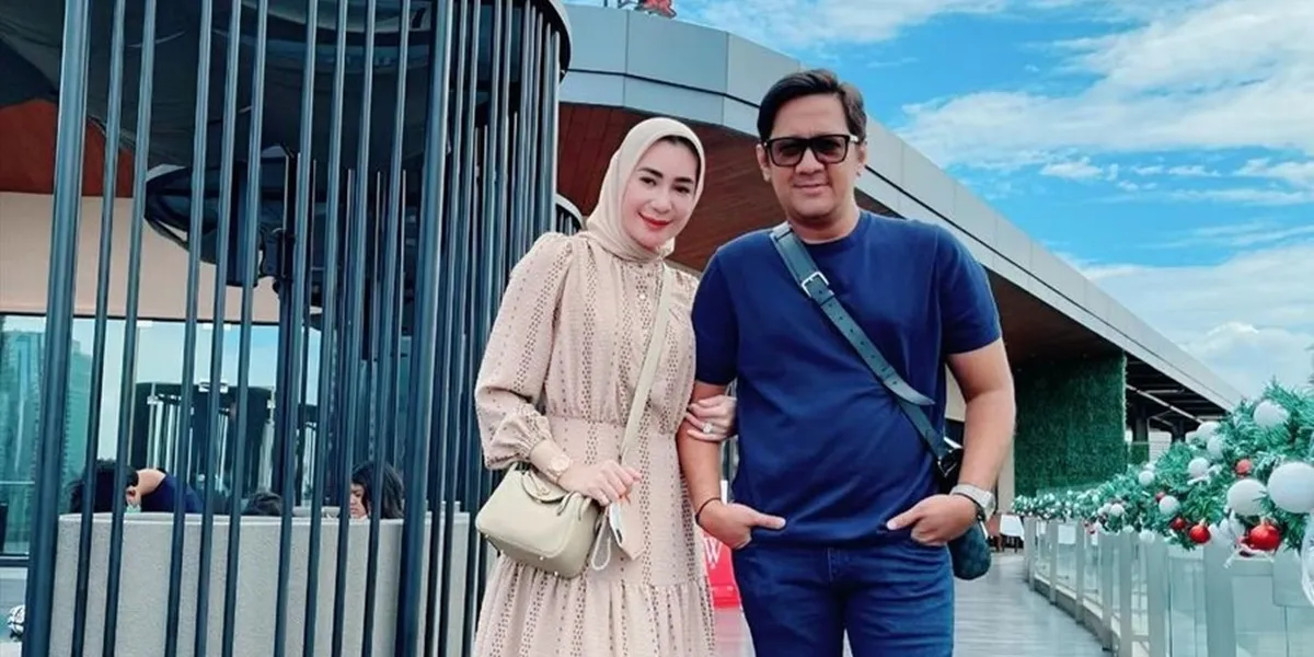 Usai Sidang Cerai Andre Taulany, Pengacara Erin Malah Nyanyi Ketimbang Jawab Pertanyaan Wartawan ...
