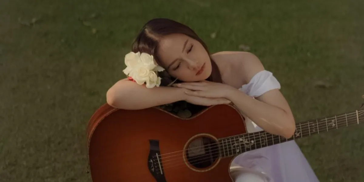 Barbie Arzetta Luncurkan Single 'Menahan Rindu', Ungkap Kisah LDR ...