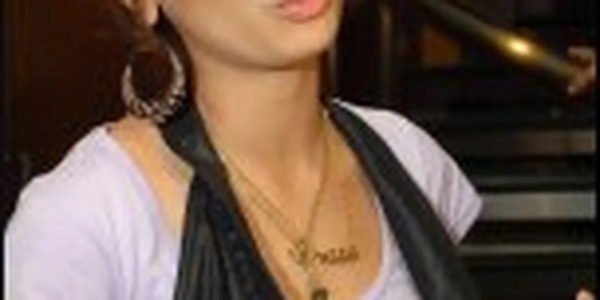 VJ Marissa Ubah Penampilan - KapanLagi.com