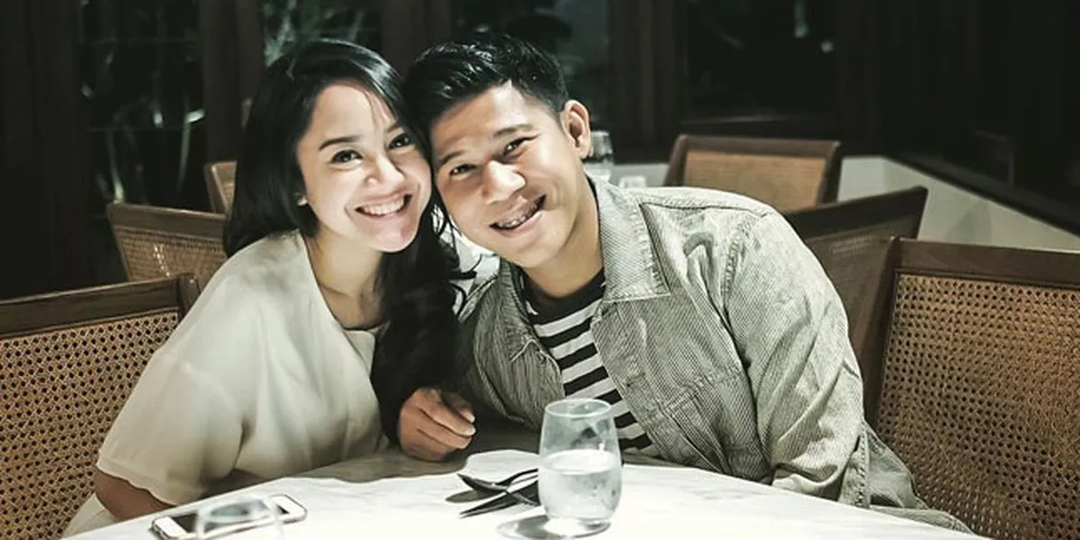 Foto: Mantan 'Gadis Sampul 2010', Inikah Pacar Baru Nino RAN ...