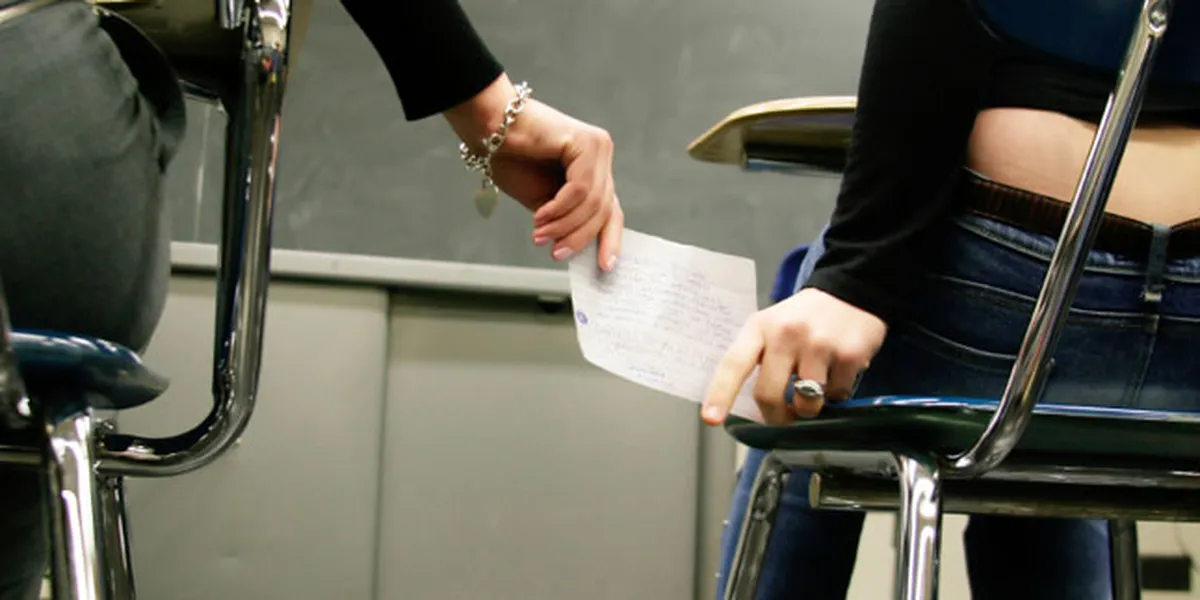 [FOTO] Trik Nyontek Paling Canggih, Bikin Geleng-Geleng Kepala ...