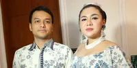 Ade Andrini dan Vicky Shu Ramaikan Ritual Malam Satu Suro - KapanLagi.com