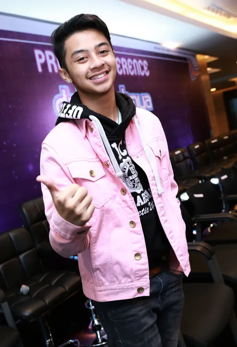 Sering Tampil Sebagai Host, Bagaimana Karir Bernyanyi Bastian Steel ...