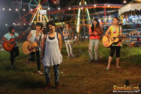 8 Band Keren Yang Digawangi Cewek-Cewek Cantik! - KapanLagi.com
