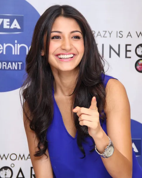 Aamir Khan - Anushka Sharma Pecahkan Rekor Ciuman Terlama? - KapanLagi.com