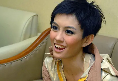 11 Prestasi Agnes Di Bidang Musik - KapanLagi.com