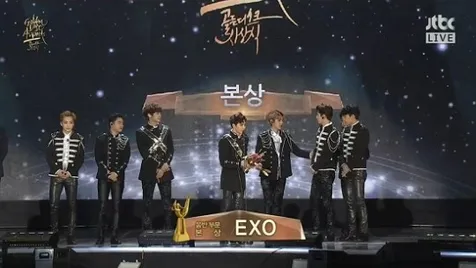 Daftar Pemenang 'Golden Disk Awards 2017', EXO Cetak Rekor Baru ...