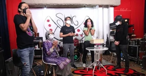 Ulang Tahun Ke-37, Slank Tampilkan Video Konser Jaman Dulu Lihat Yang ...