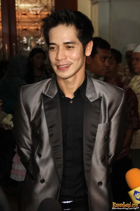 Beda Usia Cukup Jauh, Ricky Perdana Serius Dengan Chacha Thakya ...