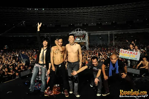 Angel Lelga Yakin Slank Bukan Penyebar Foto Toplessnya - KapanLagi.com