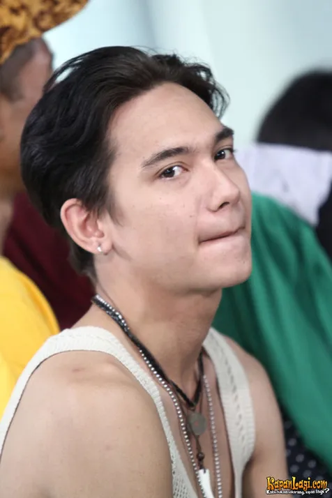 Adipati Dolken