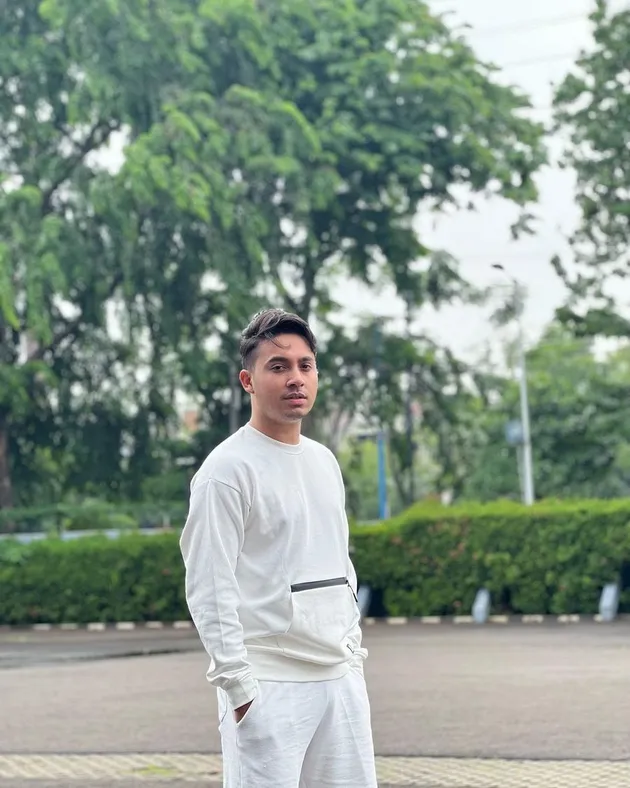 10 Potret Gunawan LIDA Kebanggaan Maluku Utara Yang Menjadi Idaman ...