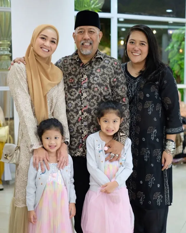 10 Heartwarming Photos of Satrio, the Son of the Late Dono, Indro ...