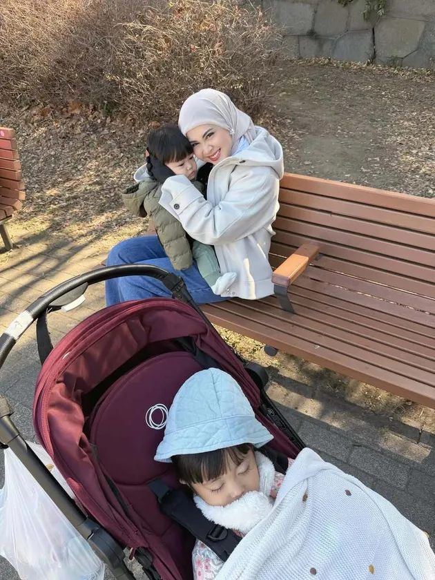 10 Pictures of Kesha Ratuliu's Vacation to Japan with Family, Exploring ...