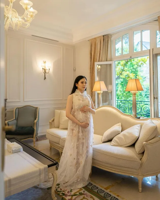 10 Potret Maternity Shoot Jessica Tanoesoedibjo di Paris, Classy dan Elegan - Aura Bumil ...