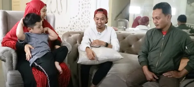 11 Moments Ustadz Syam Reveals His Meeting with His Wife, Lucky TikTok ...