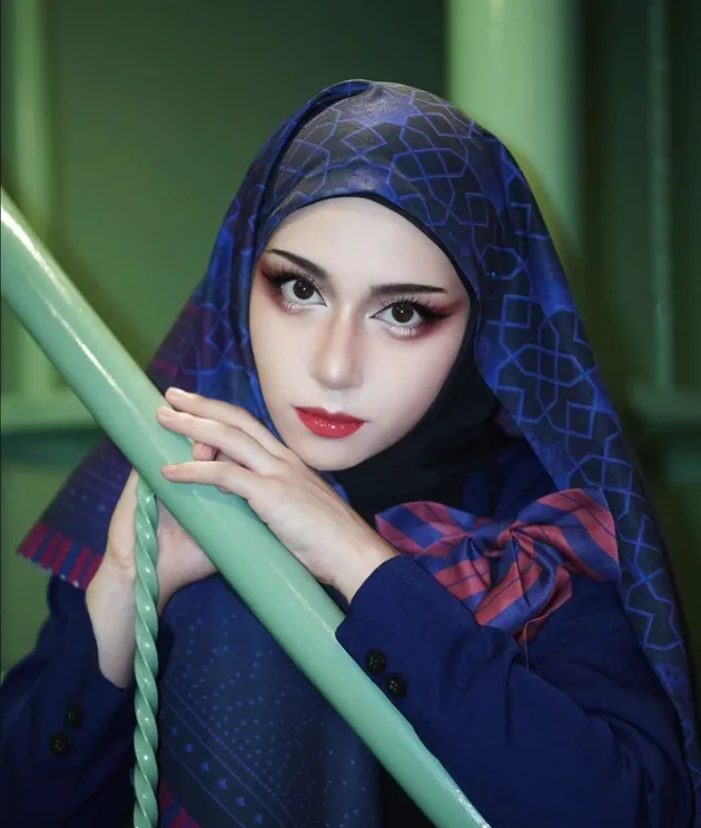 8 Photos of Cosplayer Lin Nichi in Hijab After Embracing Islam ...
