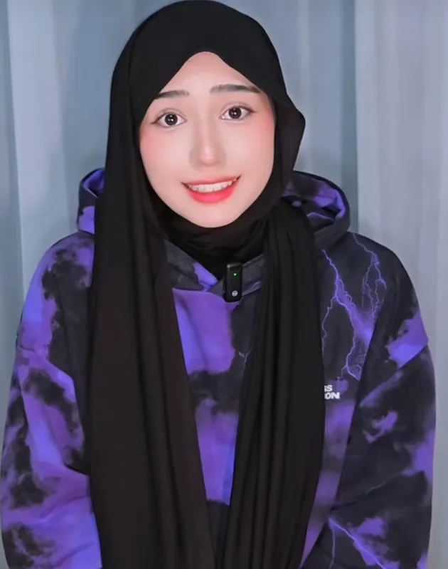 8 Photos of Cosplayer Lin Nichi in Hijab After Embracing Islam ...