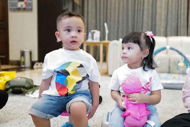8 Adorable Photos of Rayyanza and Ameena Playing Together, They Look ...