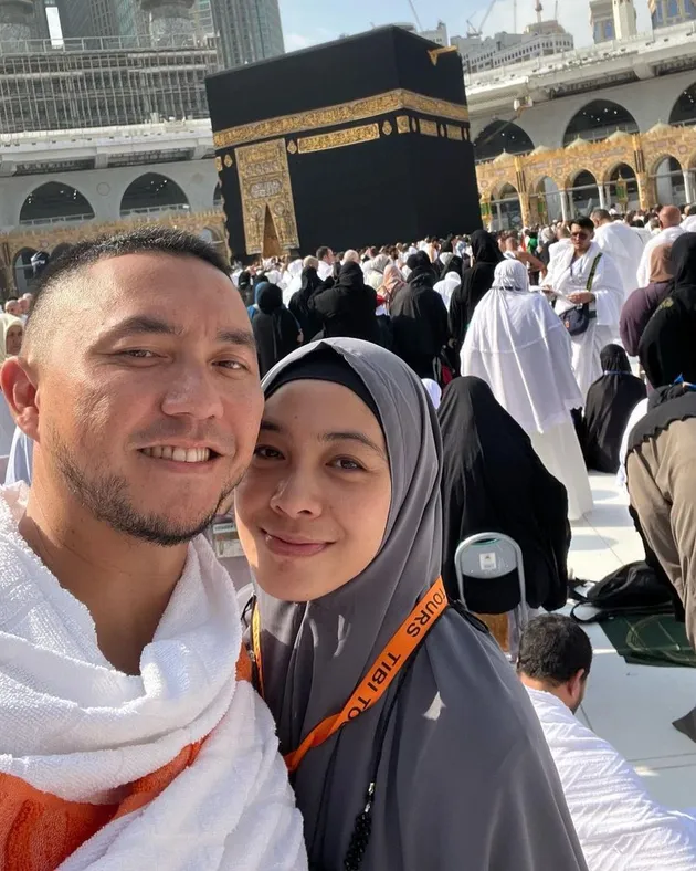 8 Portraits of Harmonious Omesh and Wife Already 11 Years Married - Dian Once Left Home!