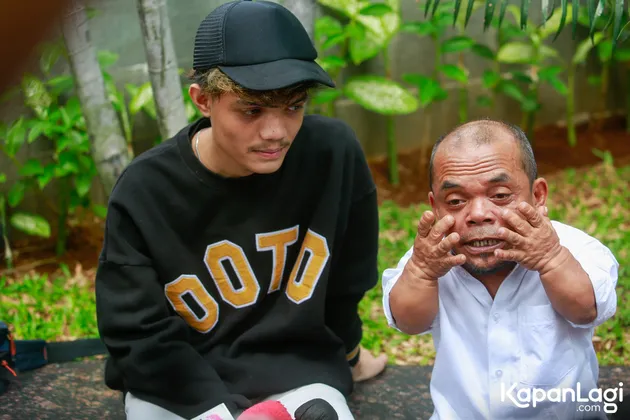 8 Pictures of Ucok Baba's Closeness with His Third Son, Grateful to Be ...