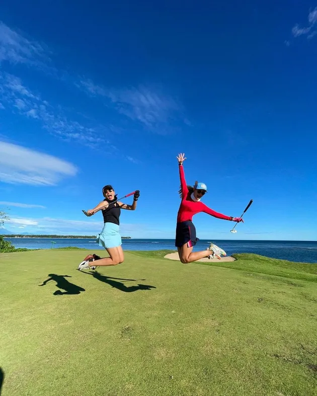 8 Photos of Luna Maya Playing Golf, Her Appearance is Praised by Netizens