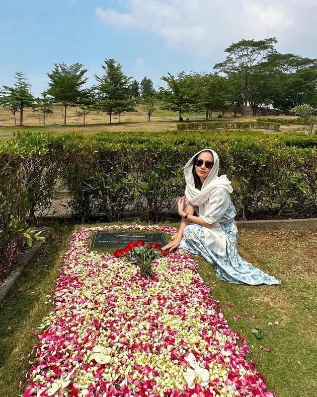 8 Portraits of Ashraf Sinclair's Grave on BCL's Wedding Day, What is the Fate of the Reserved ...