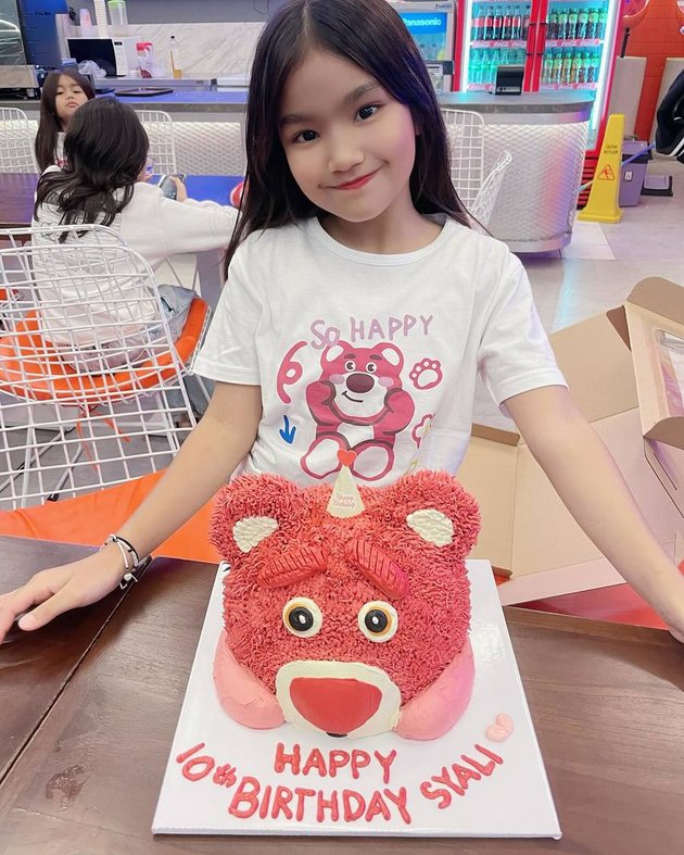 8 Potret Ulang Tahun Syali Anak Nurah Syahfirah & Teuku Rafly ... 8 Potret Ulang Tahun Syali Anak Nurah Syahfirah & Teuku Rafly ...