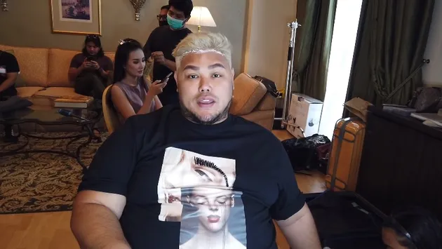 9 Portraits of Ivan Gunawan's Pre-wedding Photoshoot with Bella Aprilia ...