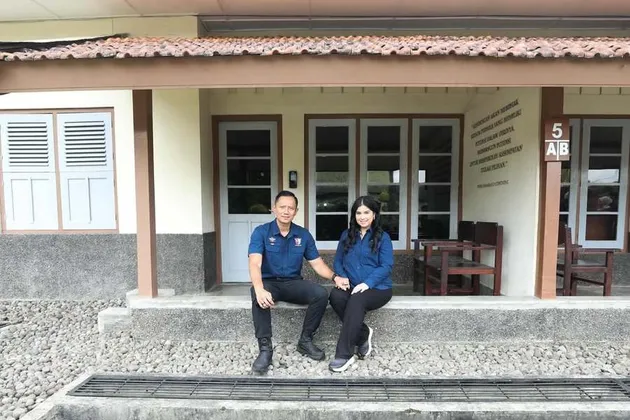 Annisa Pohan Hamil Besar di Usia 44 Tahun: Setia Dampingi Agus ...