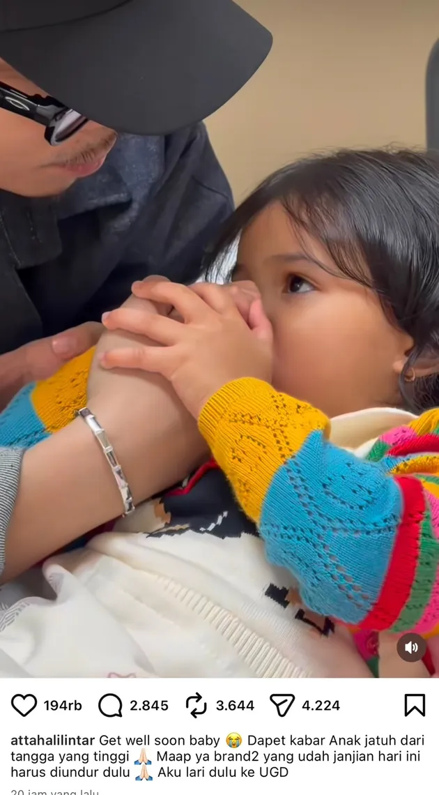 Azura Anak Aurel Hermansyah Jatuh dari Tangga, Langsung Dilarikan ke ...