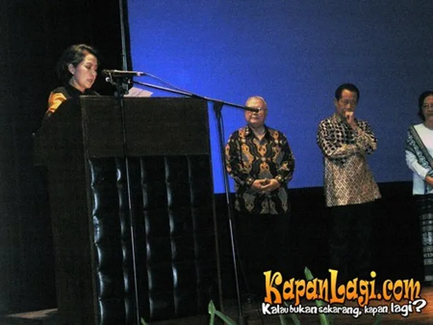 KapanLagi.com: Penghargaan AkademiJakarta 2005 : Retno Maruti ...