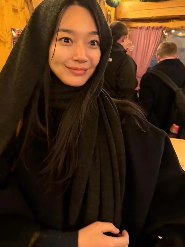 The Beauty of Shin Min Ah During Her Honeymoon, Kim Woo Bin Understands ...