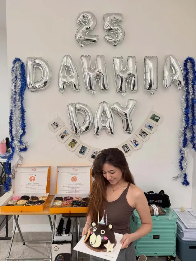 Dannia Salsabilla Ulang Tahun ke-25, Rayakan Bareng Cast CINTA SEDALAM ...