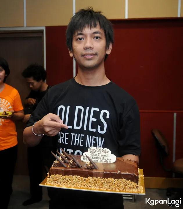 Dapat Surprise Ultah, Ryan d'Masiv Ingin Buat Orang Tersenyum ...