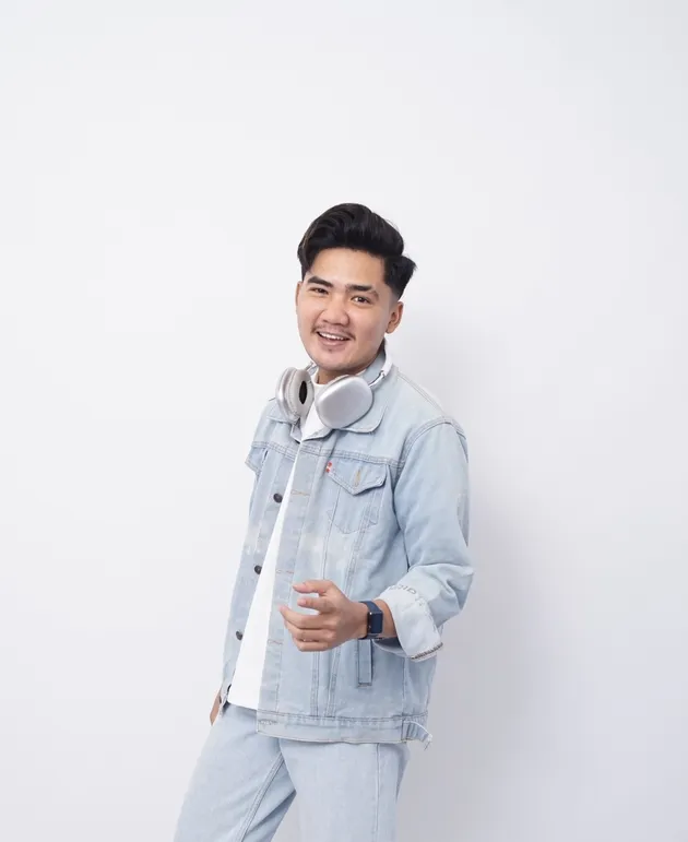 Dari Penjaga Toko Jadi Viral, Syahriyadi Sukses Guncang TikTok Lewat ...