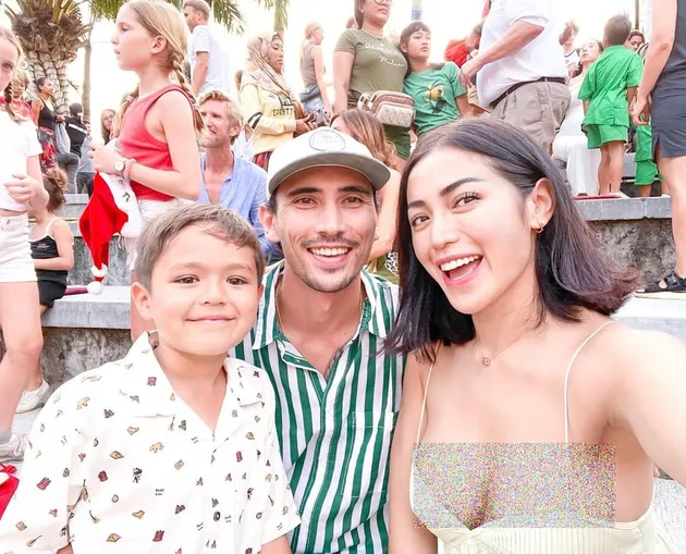 A Series of Photos of Jessica Iskandar that Receives Criticism from ...