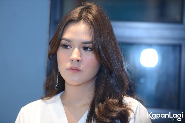 FOTO: Ingin Bikin Lagu Religi, Raisa Merasa Ilmunya Belum Cukup ...
