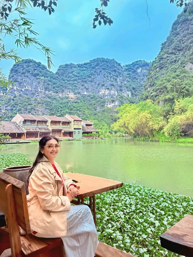 Girls Only, Bella Saphira Liburan Bareng Bestie ke Vietnam - KapanLagi.com