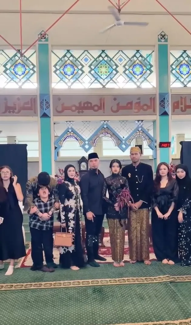 Attending Andra Ramadhan's Child's Wedding, Safeea's Appearance, Ahmad ... Attending Andra Ramadhan's Child's Wedding, Safeea's Appearance, Ahmad ...