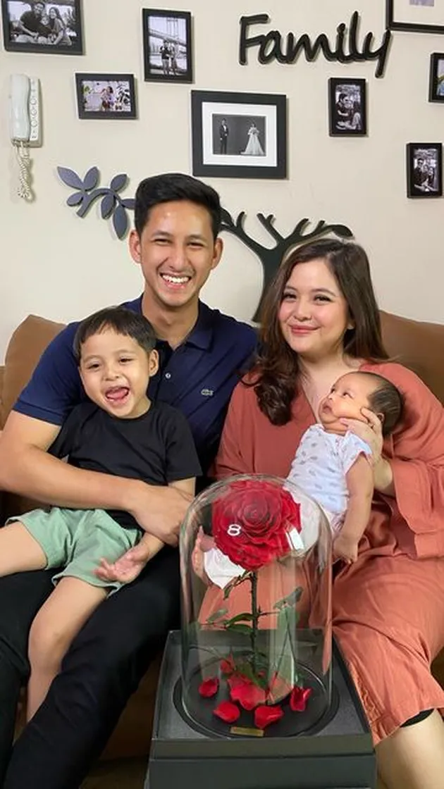 Being a Mother of Two Children, Tasya Kamila's Portraits Who ...