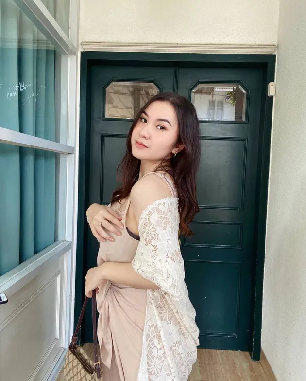 Rarely Seen, 8 Portraits of Audrey Davis, David Bayu's Grown-Up Daughter - Beautiful and Hot