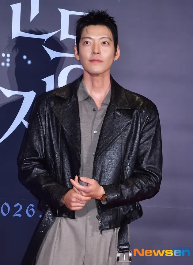 Kim Woo Bin Attends the Premiere of Shin Min Ah's Film 'THE EYES', A ...