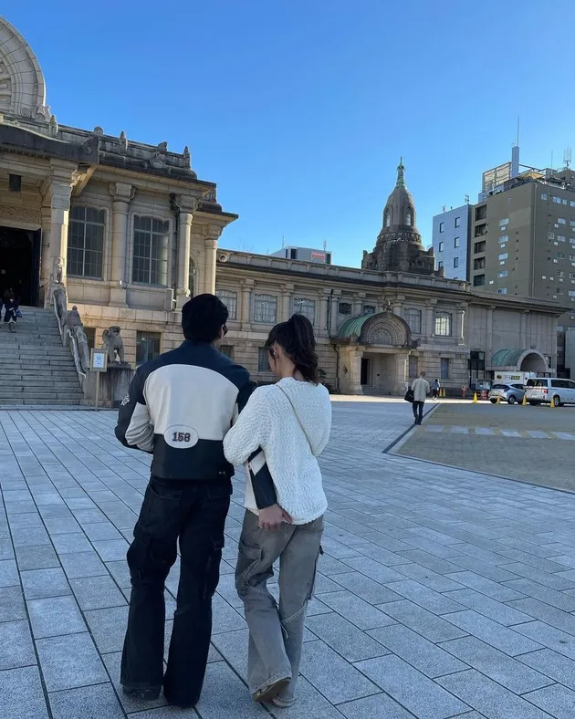 So Sweet, 8 Photos of Jefri Nichol and Maria Theodore's Vacation in Japan Will Make You Melt