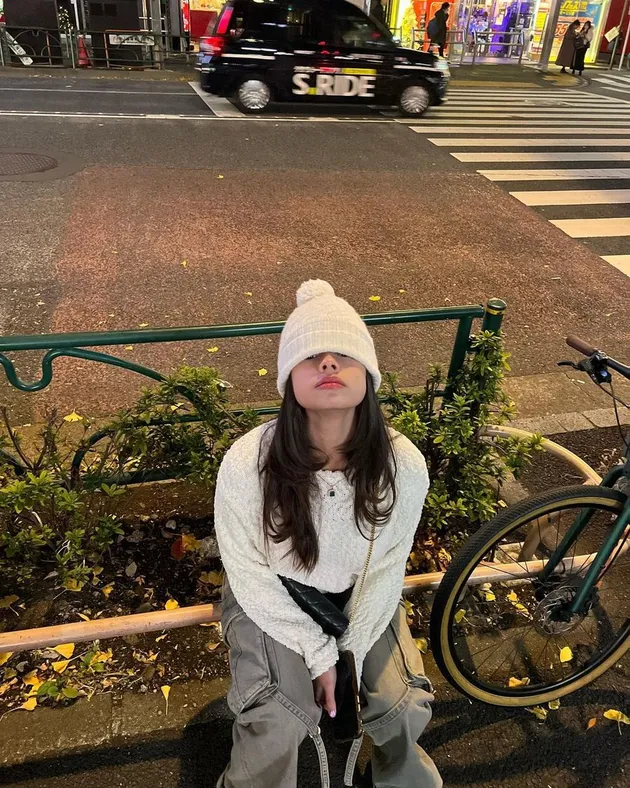 So Sweet, 8 Photos of Jefri Nichol and Maria Theodore's Vacation in Japan Will Make You Melt