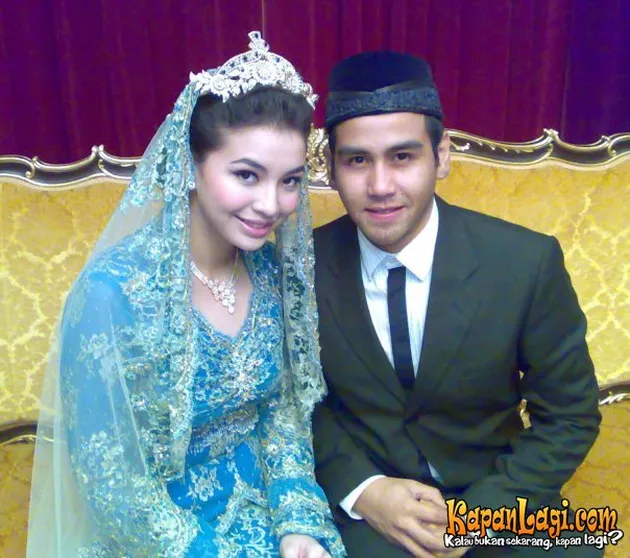 MANOHARA BERSAMA SAHABAT DAN KELUARGA - KapanLagi.com