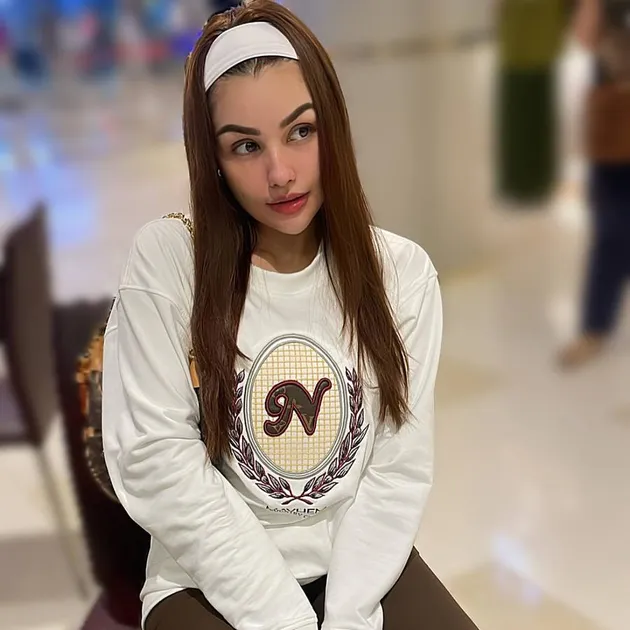 Nurah Syahfirah Appears Different with Casual Clothes, Still Called ...