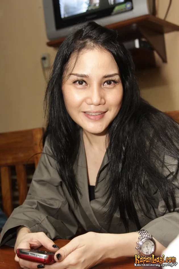 Noviana Shintawati Berbicara Tentang Ferry Irawan - KapanLagi.com