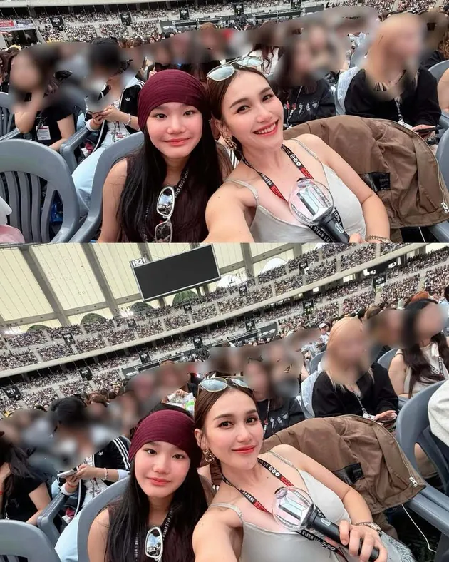 Potret Ayu Ting Ting dan Bilqis Nonton Konser BTS di Busan, Gayanya ...